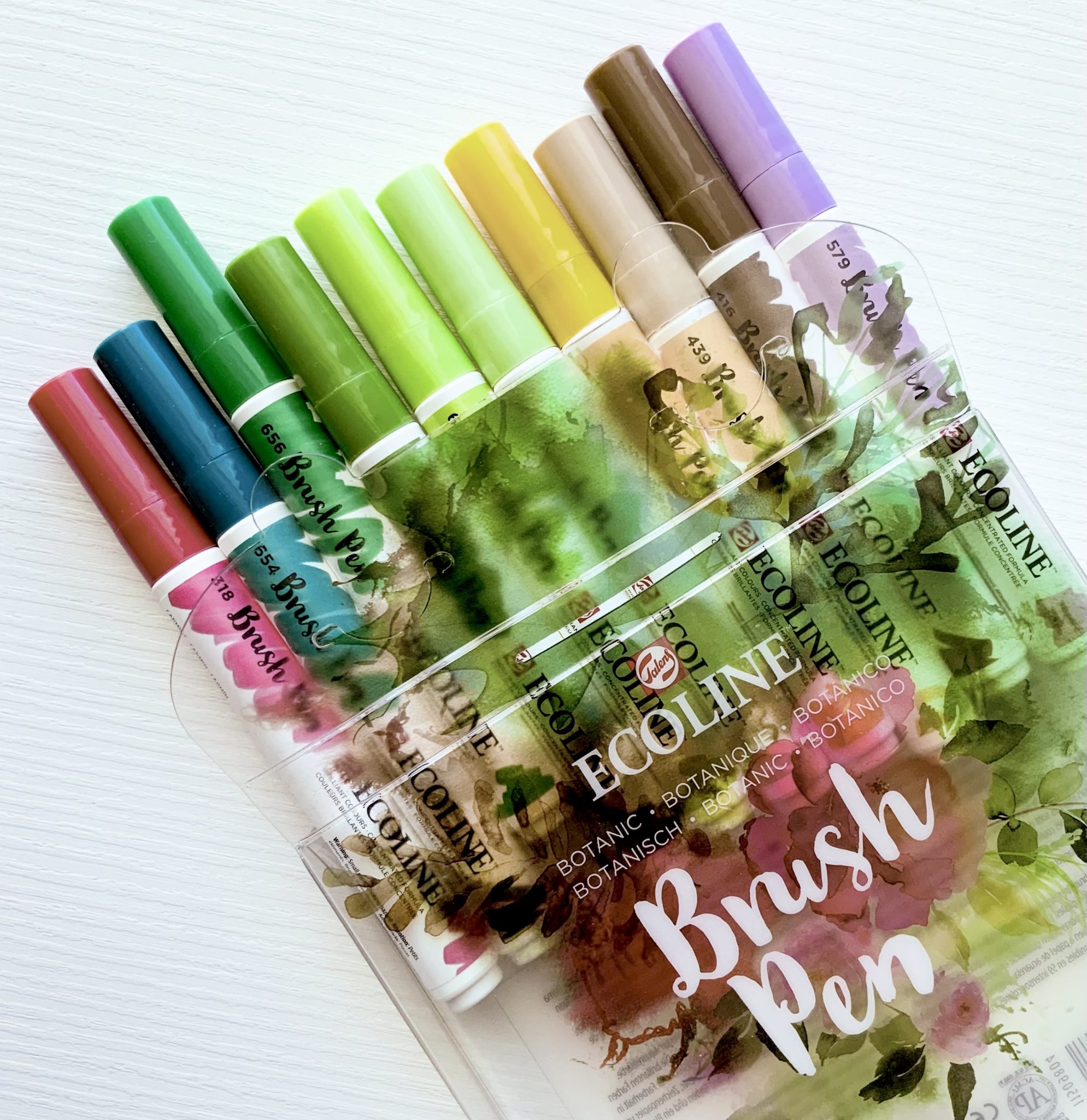 Ich teste meine neuen Ecoline Brush Pens - Set "Botanisch" - Farbschachtel